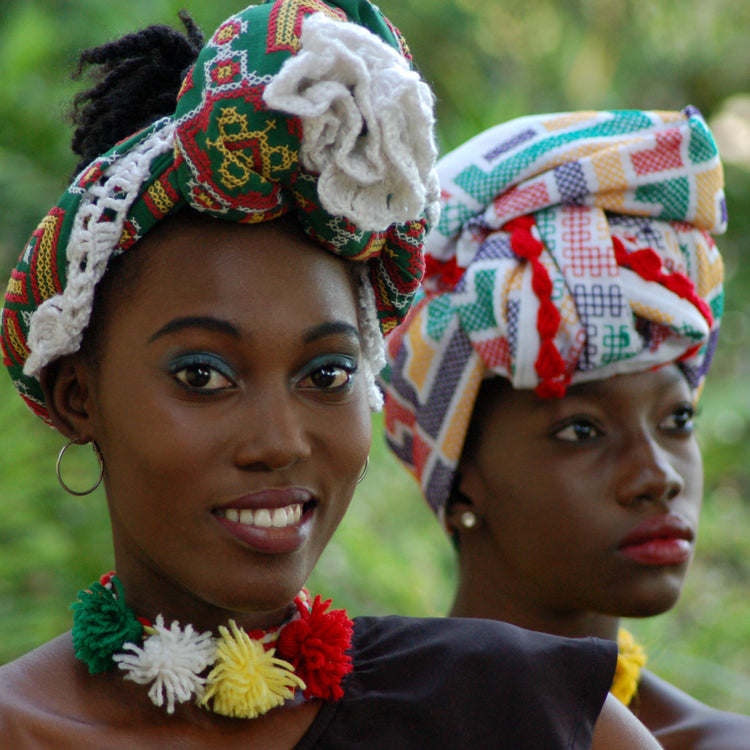 Different ways to wear a Pangi, a handmade wrap from the maroons from ...